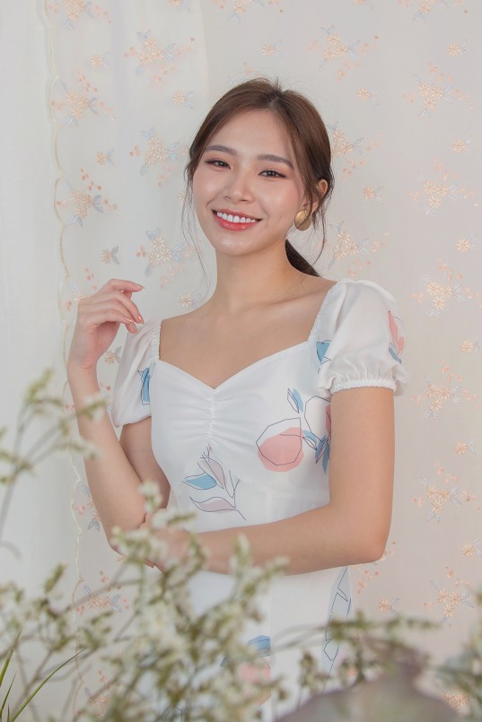 Gemira Floral Midi Dress in White