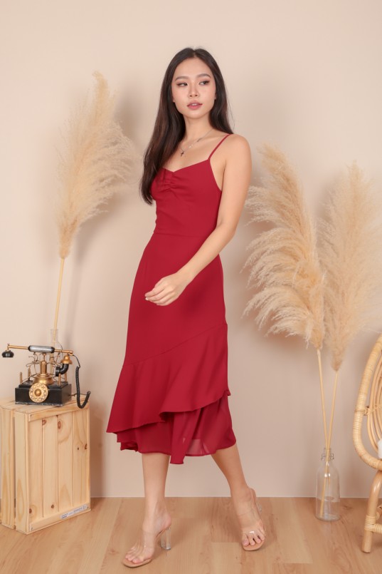 Wyna Asymmetric Midi Dress in Red