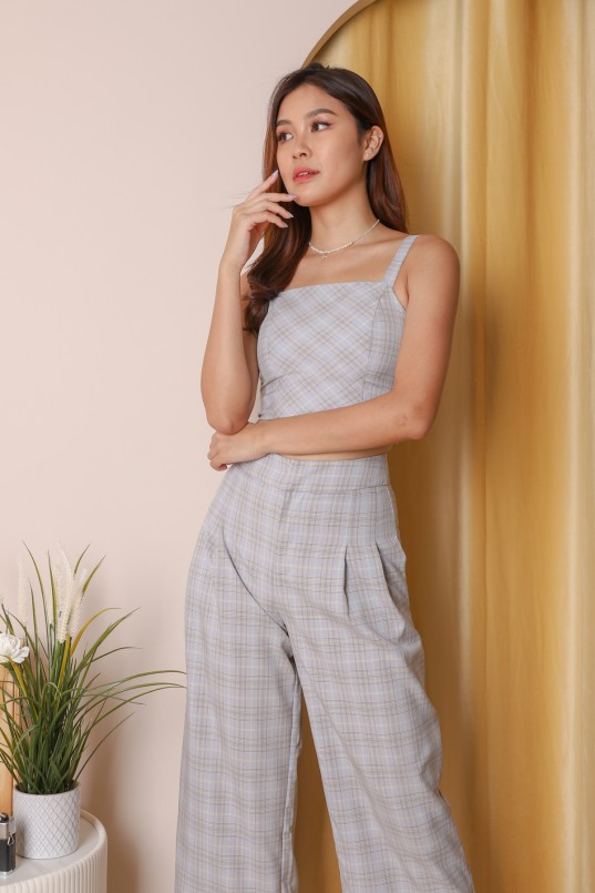 Colton Checkered Straight Leg Pants in Blue