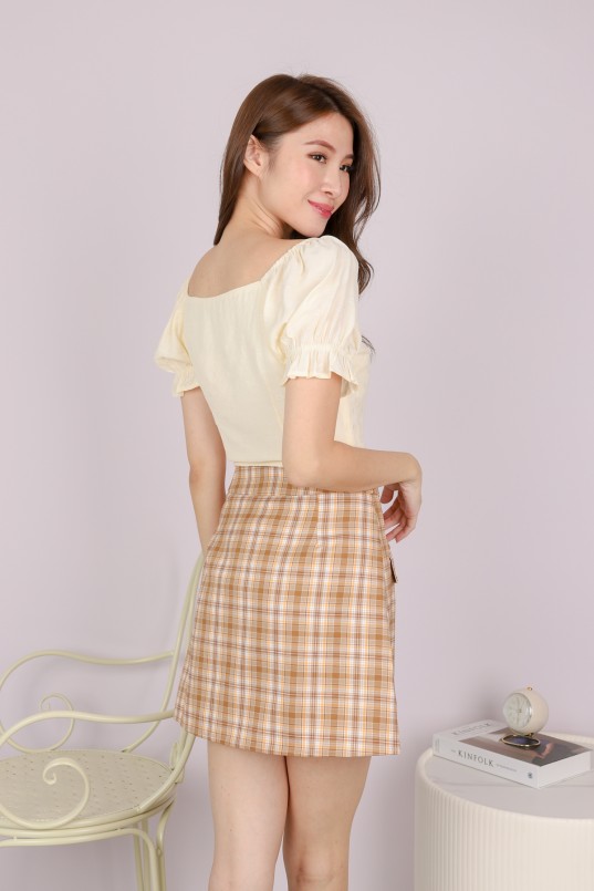 Sebelle Embossed Top in Baby Yellow