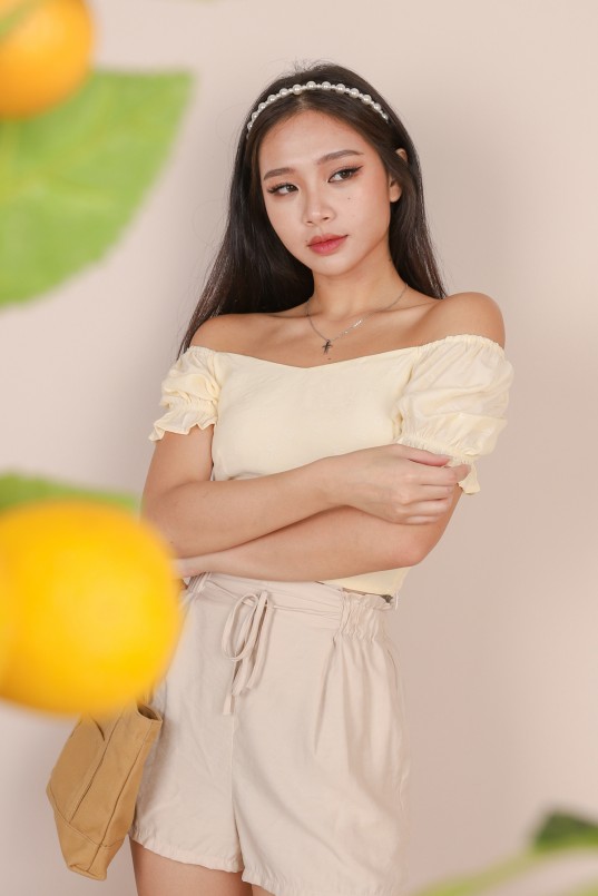 Sebelle Embossed Top in Baby Yellow