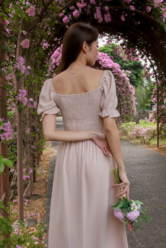 Jecia Smocked Midi in Cream