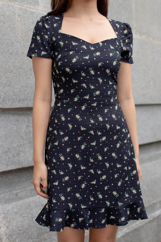 Sollie Floral Sweetheart Cut-Out Dress in Black