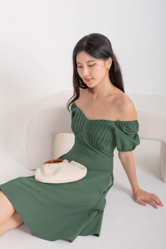 Sondrea Pleated Puff Dress in Seaweed