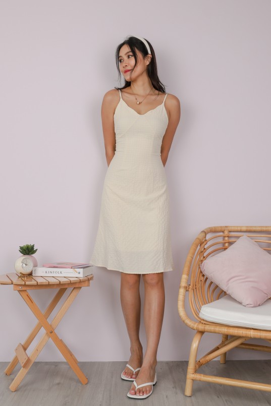 Dilla Scallop Cami Dress in Vanilla (MY)