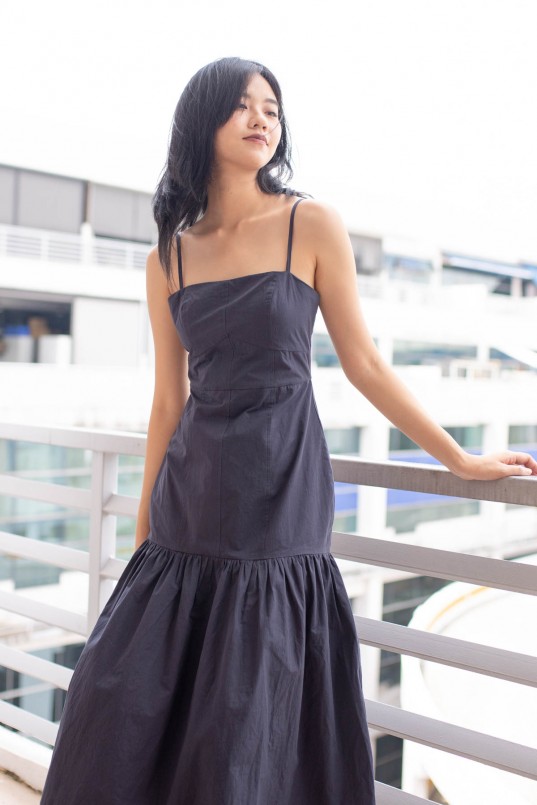 Mayse Drop Hem Panel Dress in Navy