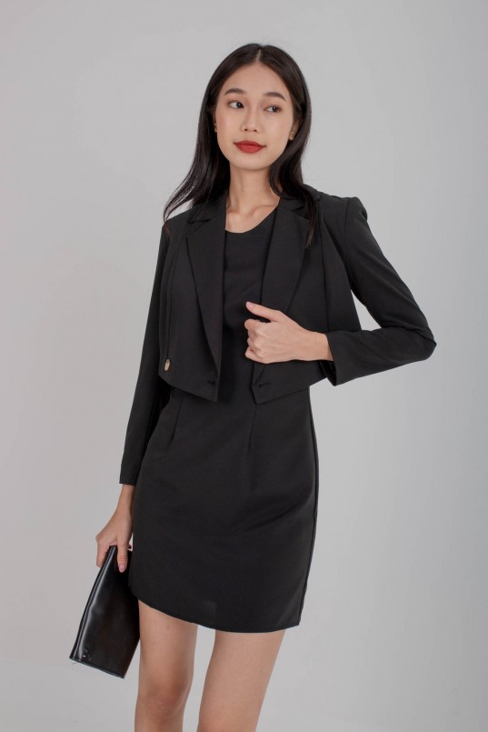 RESTOCK: Venchy Double-Breasted Crop Blazer in Black