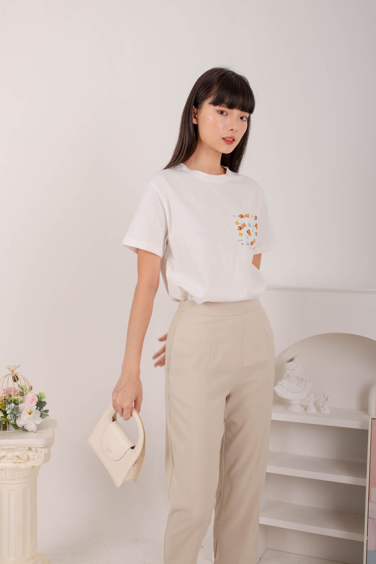 Waru Unisex Pocket T-Shirt in White